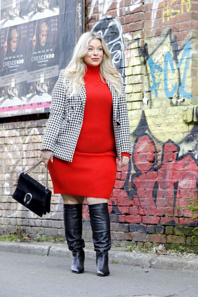 20 Curve-Hugging Fall Outfits That Slay: Autumn Style for Every Body