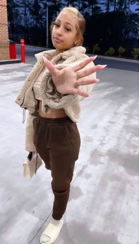 20 Baddie Fall Outfits That Will Turn Heads and Slay the Season