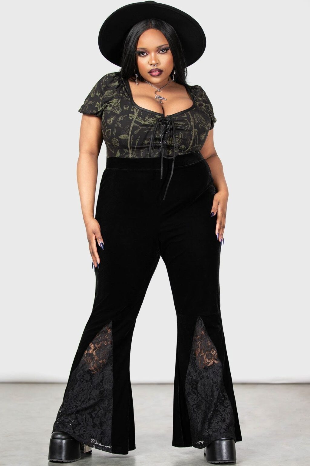 20 Bewitching Plus Size Goth Outfits to Unleash Your Dark Side