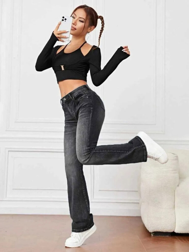 20 Y2K Jeans Outfits That Will Transport You Back to the 2000s in Style ...